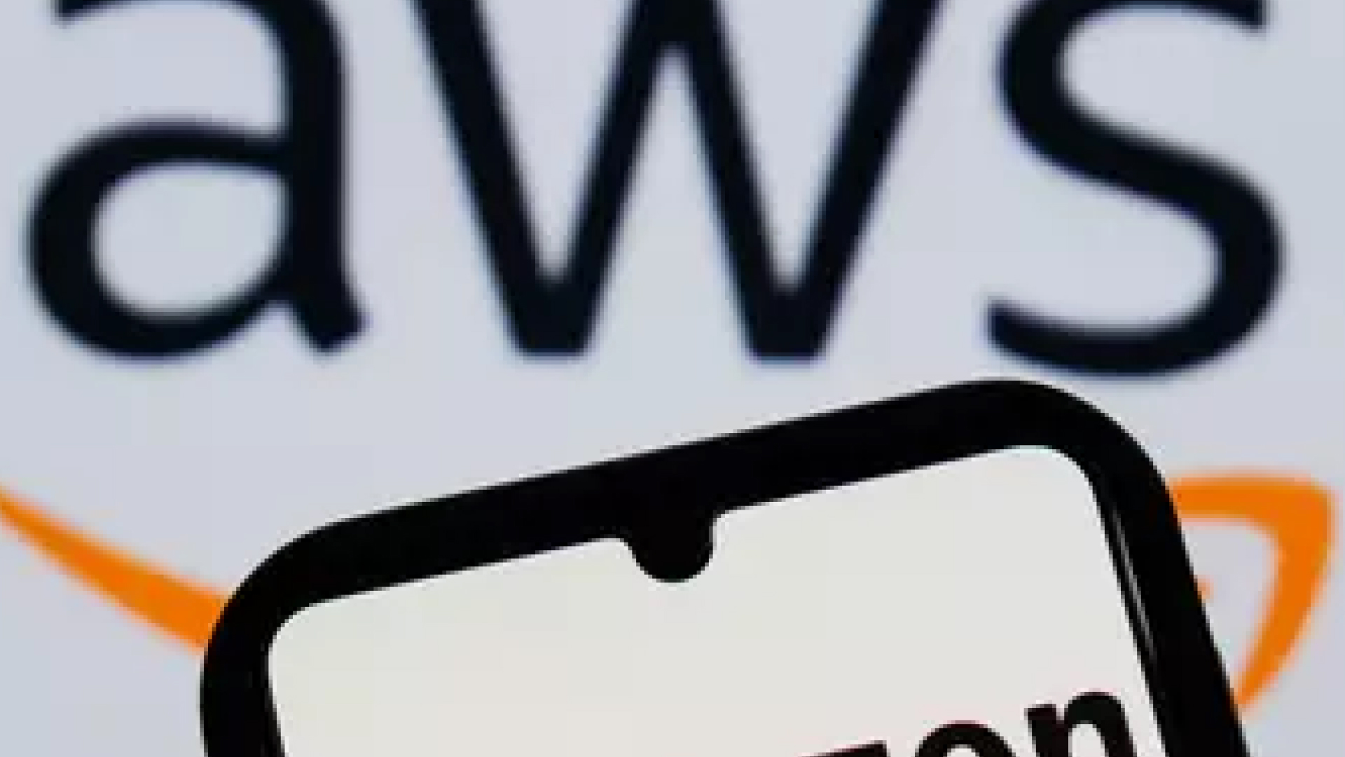 Falha massiva nos servidores Amazon AWS causa ‘apagão’ global e derruba ...